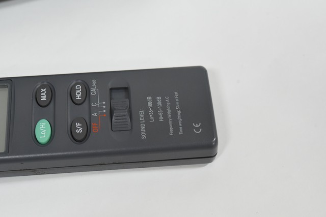 DigiTech QM 1588 Sound Level Meter in Case - Range Lo 30-100db Hi 65 ...