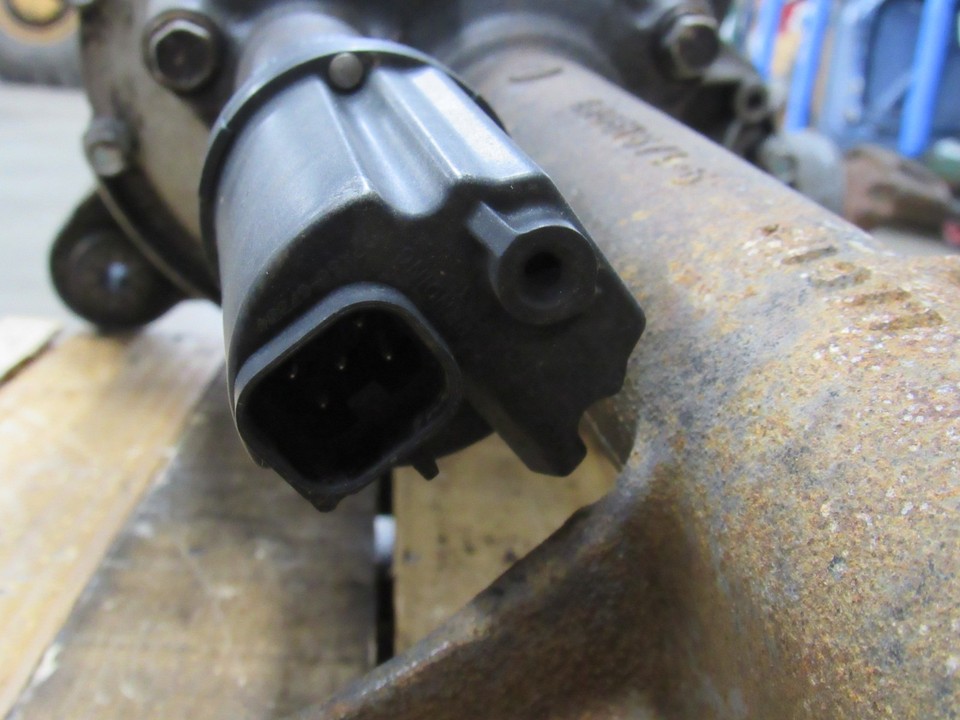 97-00 Chevrolet GMC K2500 K3500 Pickup Front Axle Differential 4.10 GT5 ...