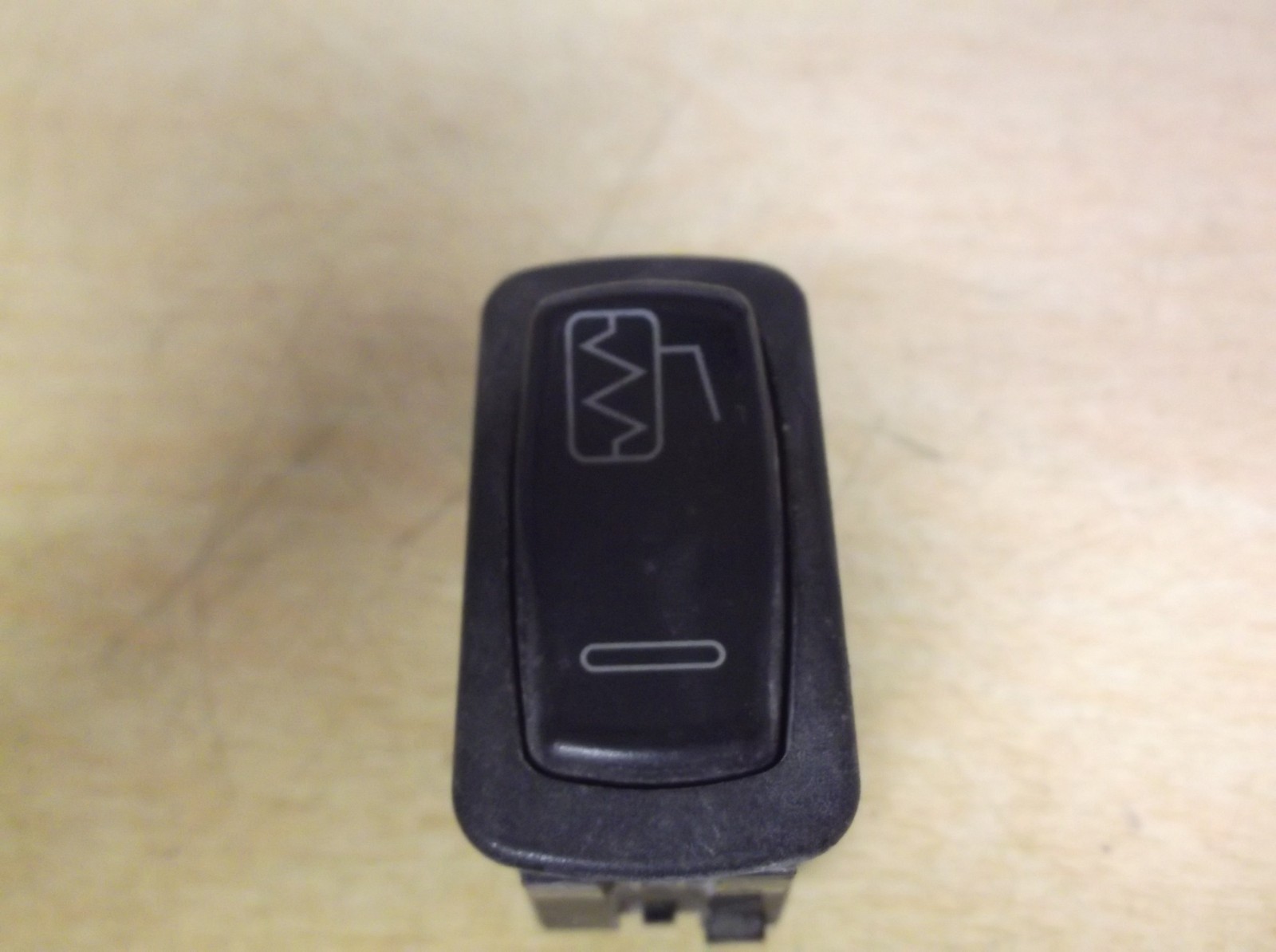 Mack Mirror Defrost Switch 20932425 1MR4341AM5 *FREE SHIPPING* | eBay