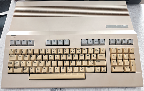 Commodore 128 Personal Computer C128 mit Original Netzteil | eBay.de