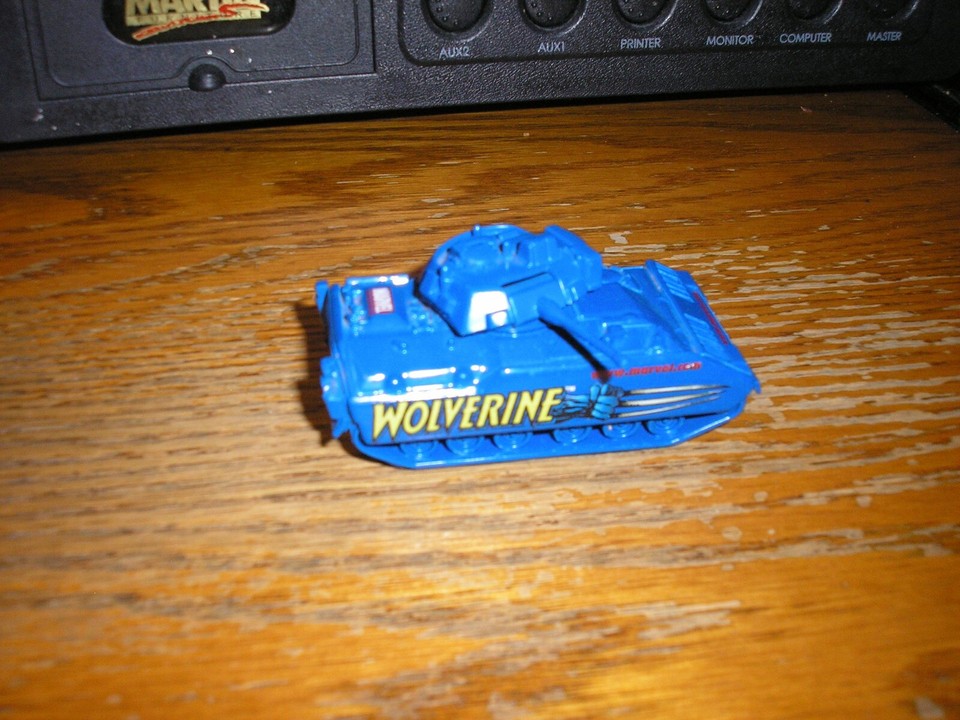 RARE Nice Marvel Wolverine Maisto M2 Bradley IFV Military Tank Free ...