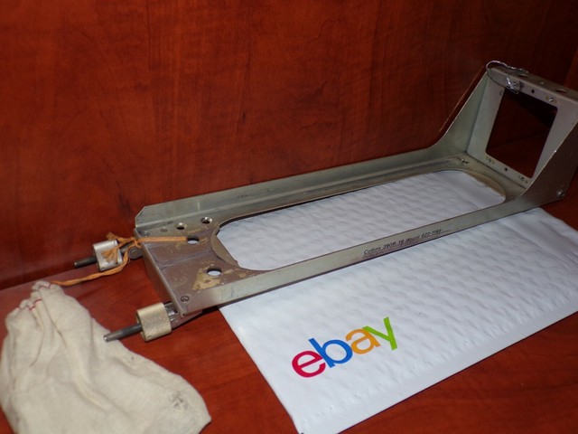 Collins 390r-19 Avionics Mounting Tray With Connectors Vir 30a 622-1195 ...