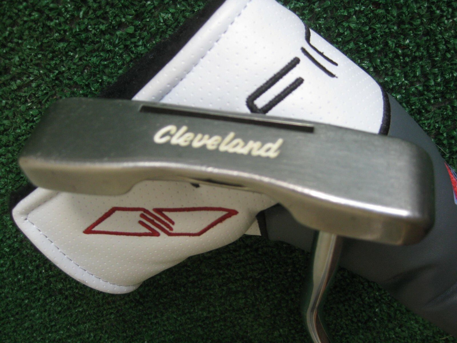 CLEVELAND VAS 4 PUTTER, UNISEX RH, 32" plus FREE CLEVELAND VISOR | eBay