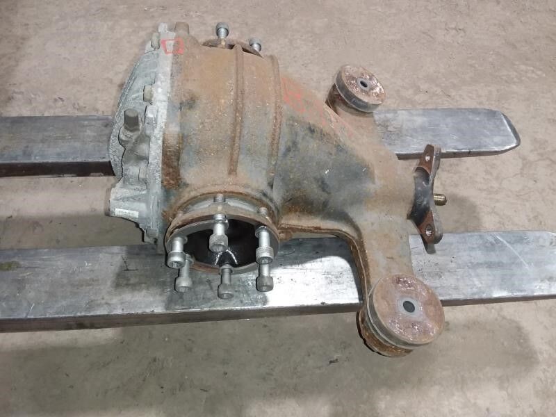 1998-1999-2000 Lexus GS400 Rear Axle Differential Carrier Assembly 3. ...