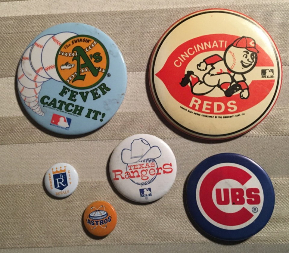 (13) Assorted Vintage 1970s/ 1980s MLB Baseball Pins Buttons & Stickers ...