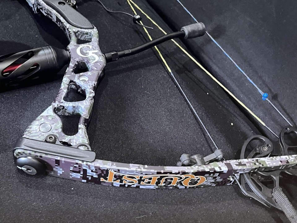 Quest G5 compound bow used Right Hand 70 Pound | eBay