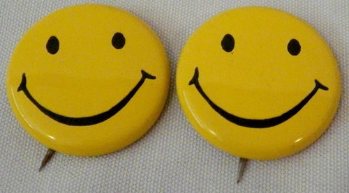 2 Vintage Happy Face Pin Buttons | eBay