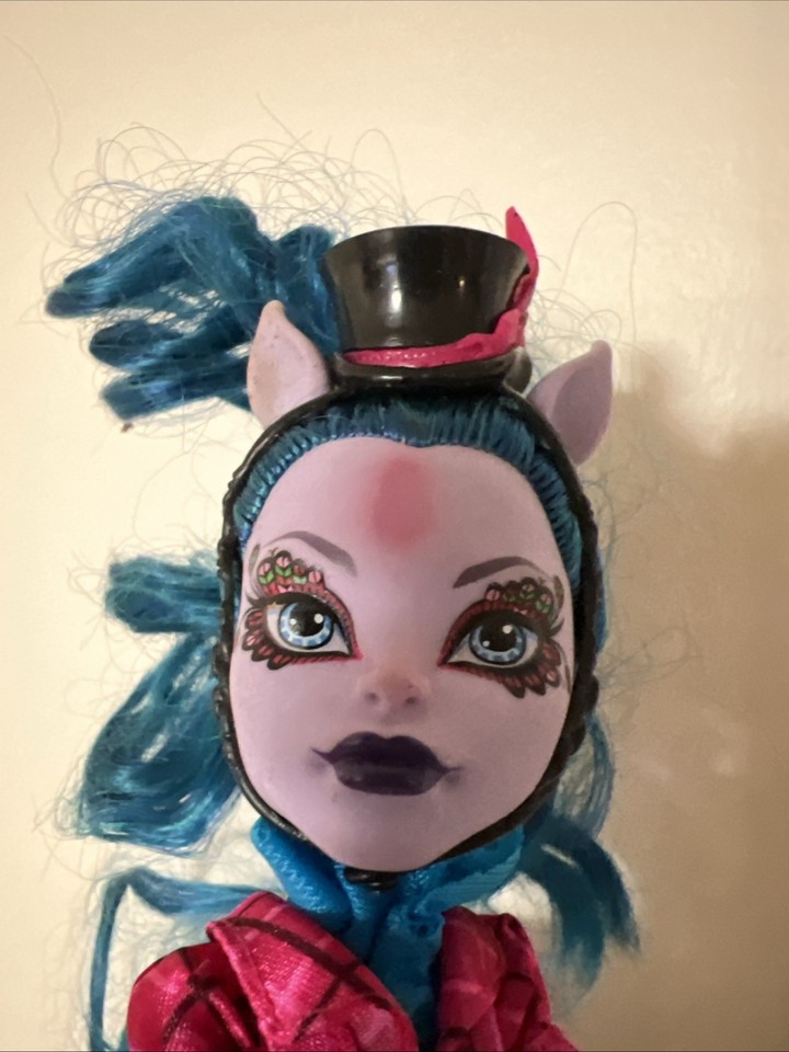 Monster High Avea Trotter - Freaky Fusion Centaur Figure Doll Toy READ ...