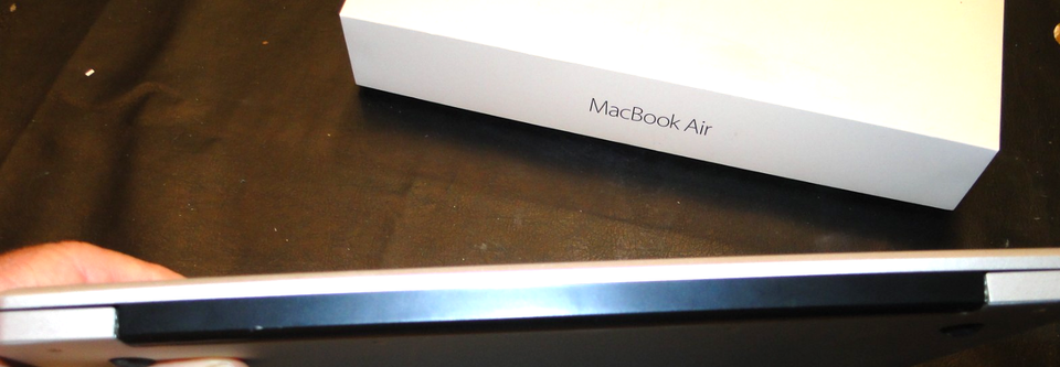 Apple MacBook Air 13" ? Silver FOR PARTS, No Screen, Only Cover and ...