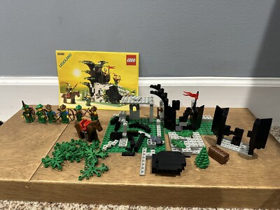 LEGO CASTLE FORESTMEN 6066 CAMOUFLAGED OUTPOST W/ INSTRUCTIONS Vintage ...