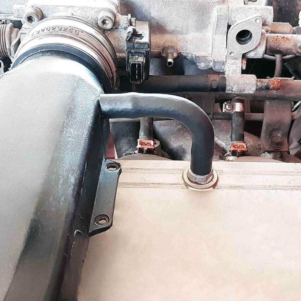 REAR ROCKER COVER HOSE for VL RB30 NON-TURBO N/A | eBay