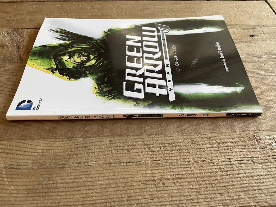 Green Arrow: Year One Trade Paperback NM 2008 DC Comics Andy Diggle ...