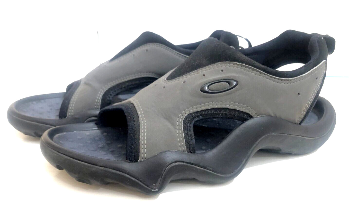 ULTRA RARE OAKLEY SMOKE SANDALS / SLIDES Size 10 Grey… - Gem