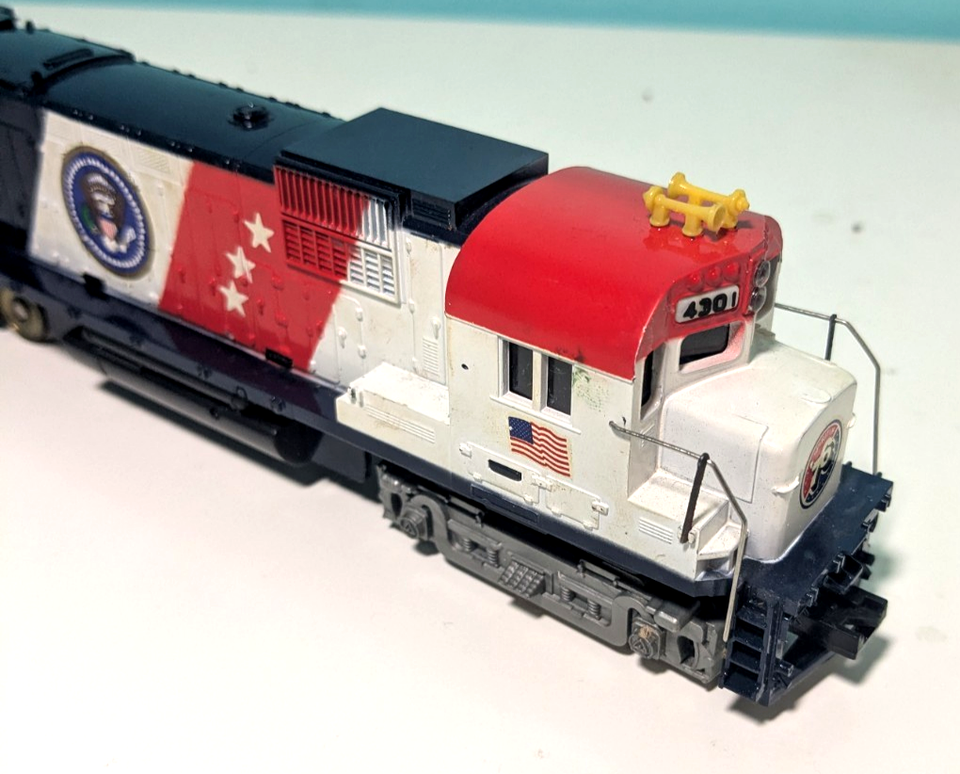 HO Scale Tyco Spirit of 1776 Bicentennial Locomotive And Caboose ...
