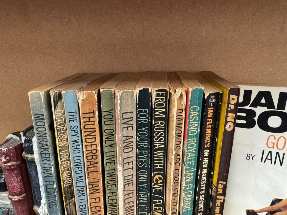 Ian Fleming James Bond 007 Collection of 13 Vintage Books ID4545 | eBay