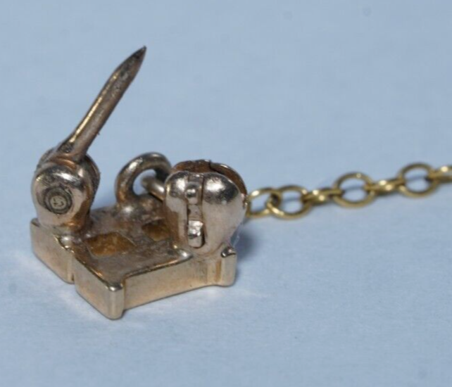 1951 Phi Delta Chi 10K Yellow Gold Fraternity Pin w/ Chapter Guard, 2.6 ...