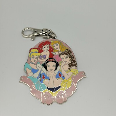 Disney PRINCESS GROUP SHIELD 5 PRINCESSES Trading Pin Key Chain ...