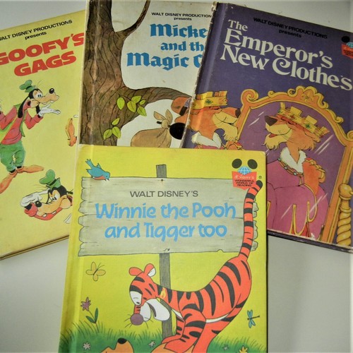 Vintage 1974 75 Walt Disney World Reading Goofy Winnie Emperor Mickey ...