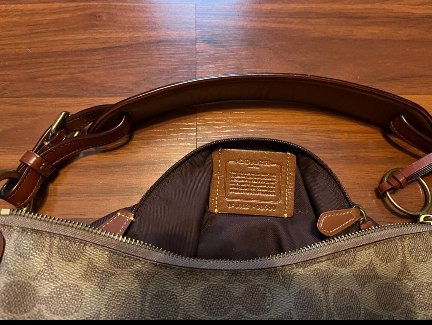 Coach Sutton Hobo Signature Canvas Leather Shoulder b… - Gem