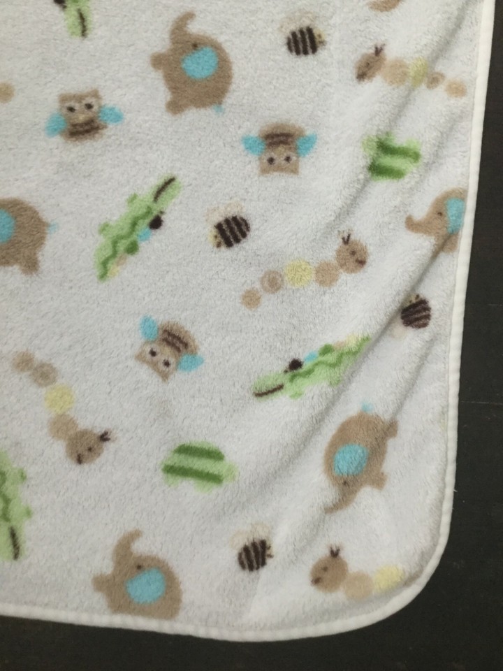 Circo Baby Blanket Ivory Safari Turtle Elephant Owl Bee Caterpillar ...