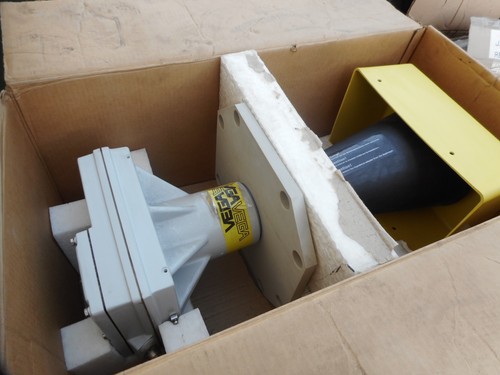 VEGA VEGASON ULTRASONIC SENSOR upto 40Mts - NON-CONTACT --186B | eBay