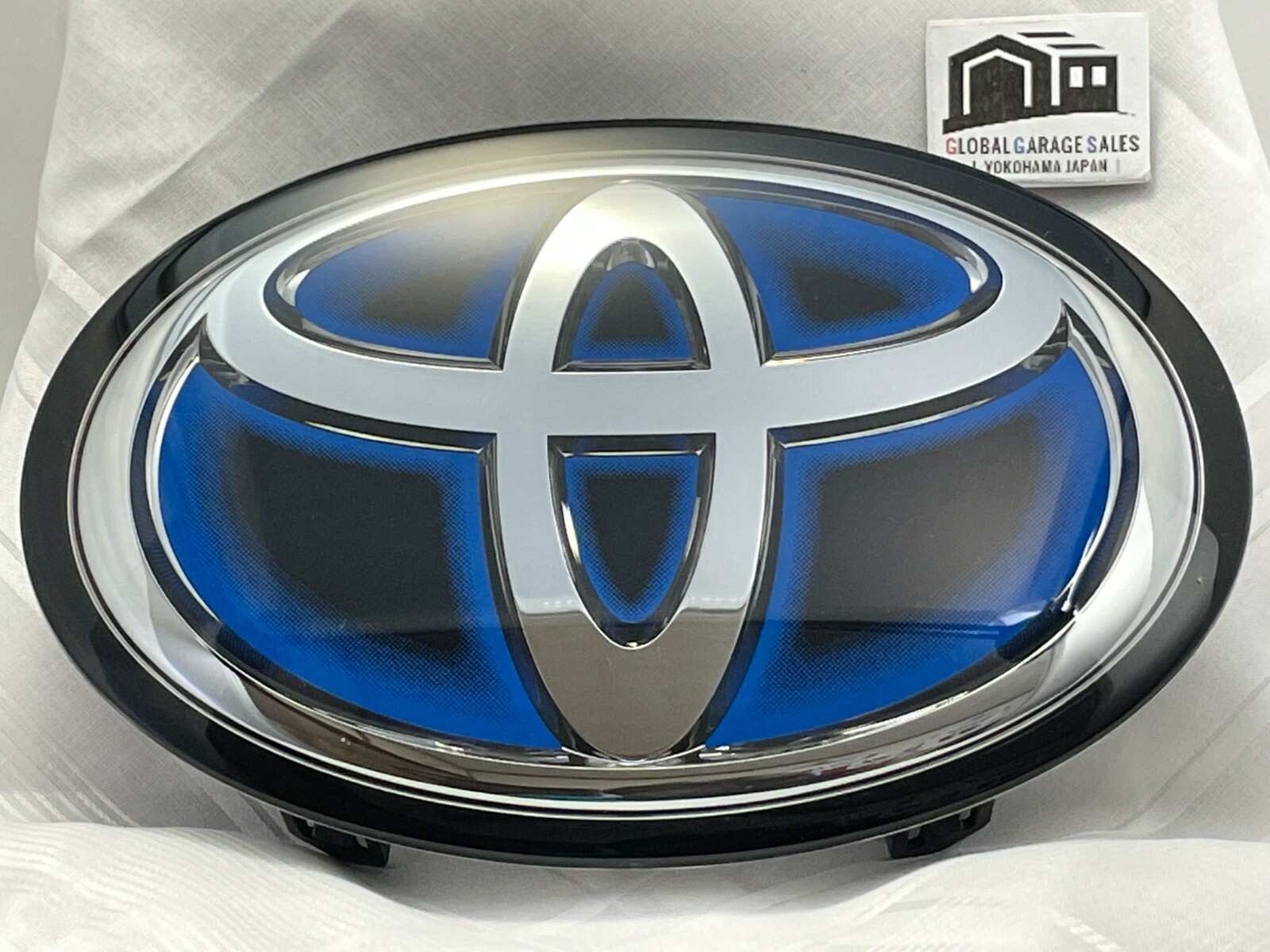 USED Toyota Genuine Grill Emblem 53141- 42020/47030/0R020 Prius C-HR ...