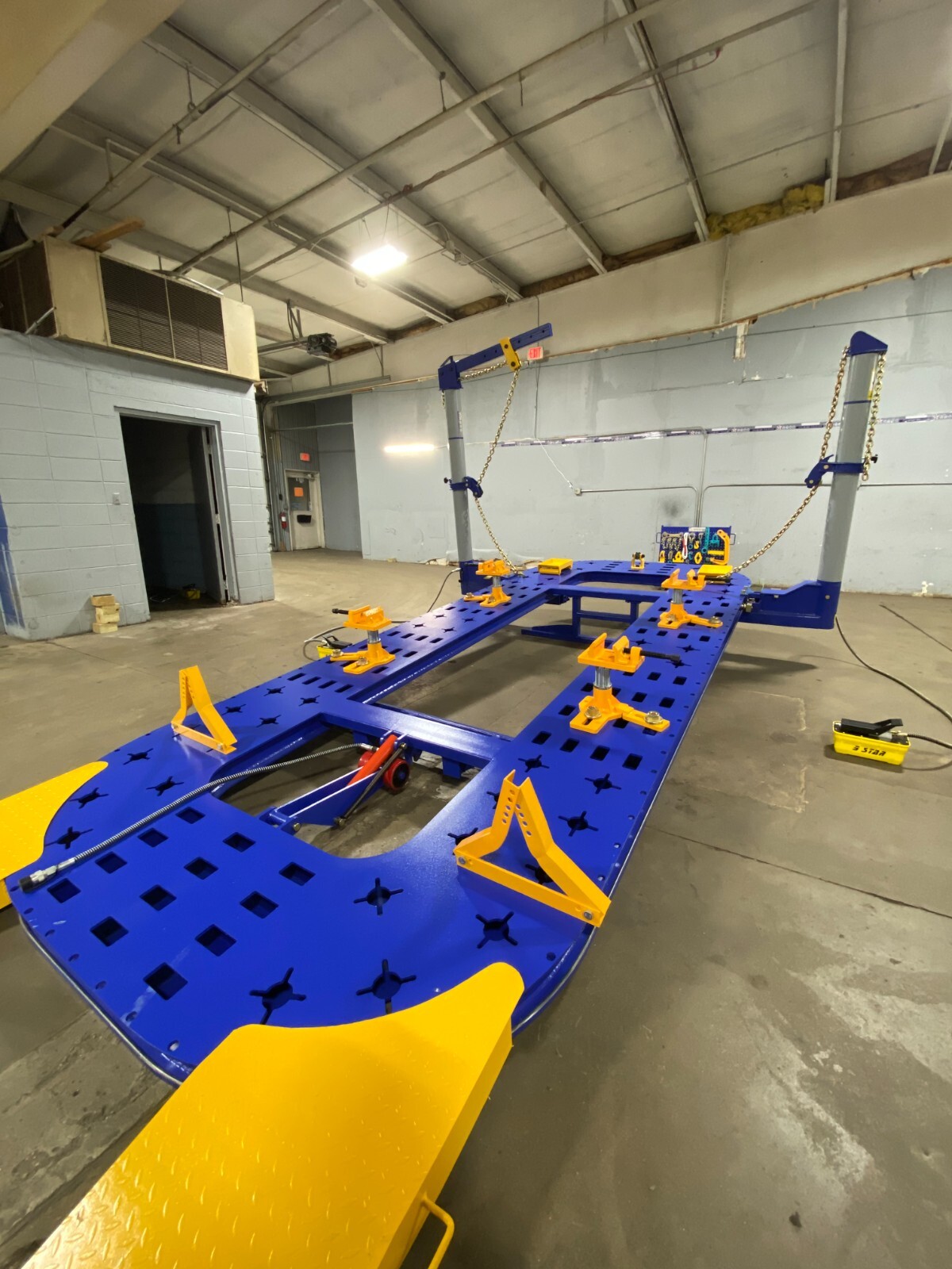 16 Feet Auto Body Frame Machine 2-Post Lift | Adjustable | Steel ...