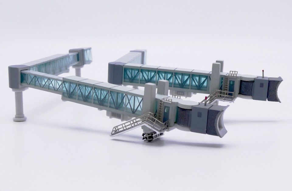 JC Wings 1:400 Airport Passenger Bridge Bundle Set (737) LH4389+LH4390 ...
