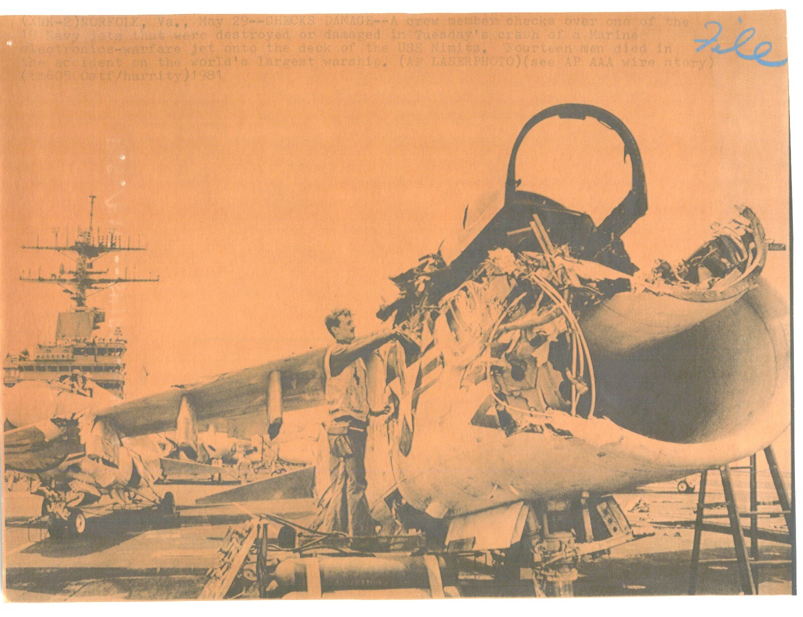 Broken Remains of Tragic NAVY JET USS NIMITZ CRASH Vintage 1981 Press ...