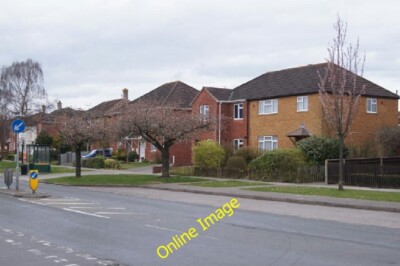 Photo 6x4 Housing along Western Way Basingstoke c2013 | eBay UK