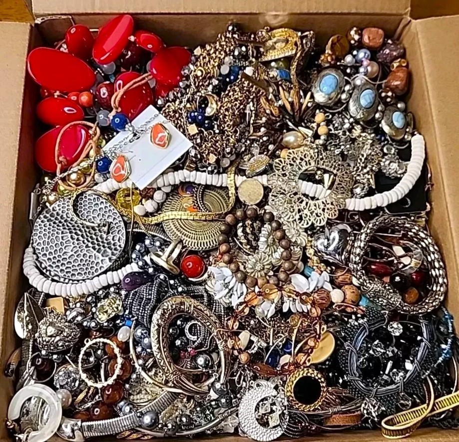 3 Lb Pounds Unsorted Huge Lot Jewelry Vintage New Junk & Wear Resell ...