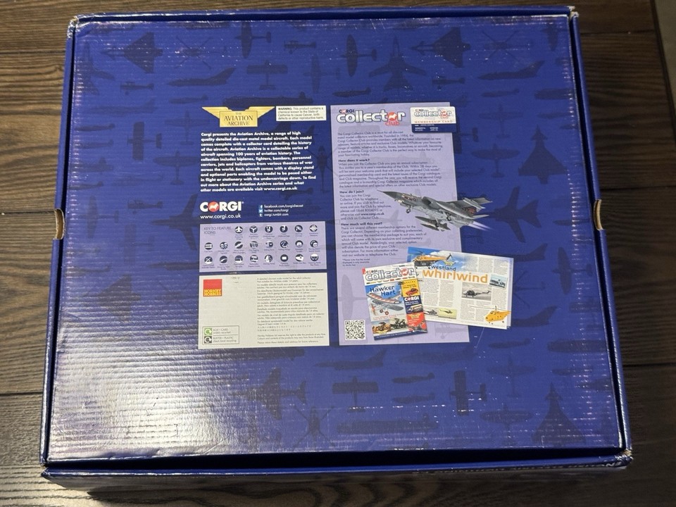 Corgi AA28401 English Electric Lightning F.6 XE728/JS RAF No.11 SQN ...