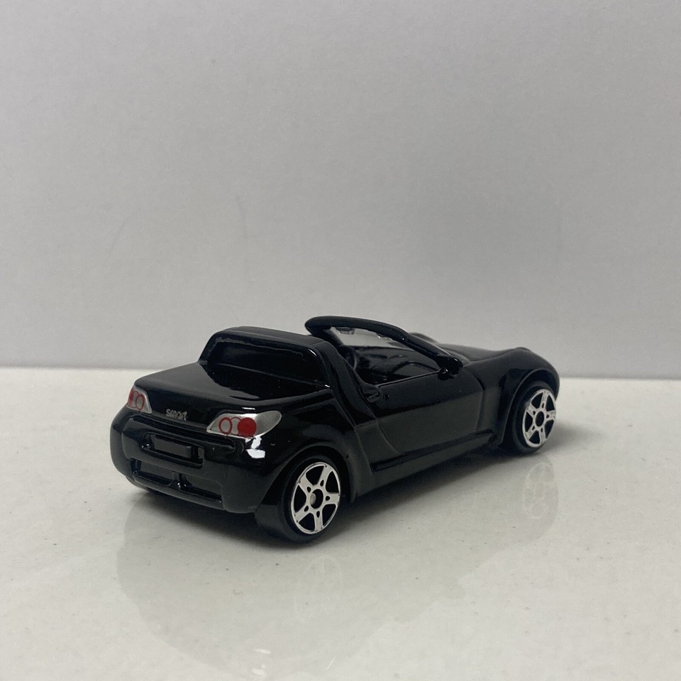2002-2005 Smart Roadster Collectible 1/64 Scale Diecast Diorama Model ...