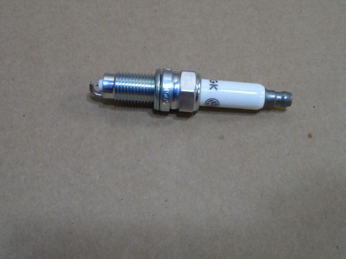 04 05 06 Porsche Engine Ignition Spark Plug 95517021990 stock# 133FL | eBay