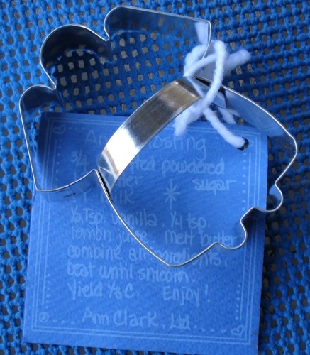 ANN CLARK METAL SHAPER COOKIE CUTTER "THE ANGEL" WITH COOKIE & FROSTING ...
