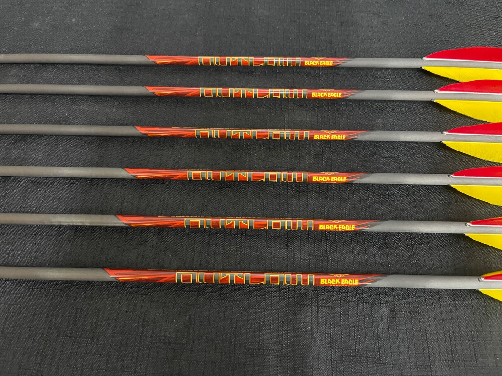 Black Eagle Outlaw 3" Shield Cut Feather Fletched 400 Arrows 1/2dz ...