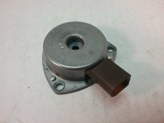 MERCEDES W203 C230 Engine Camshaft Adjuster Magnet Genuine 2710510177 ...