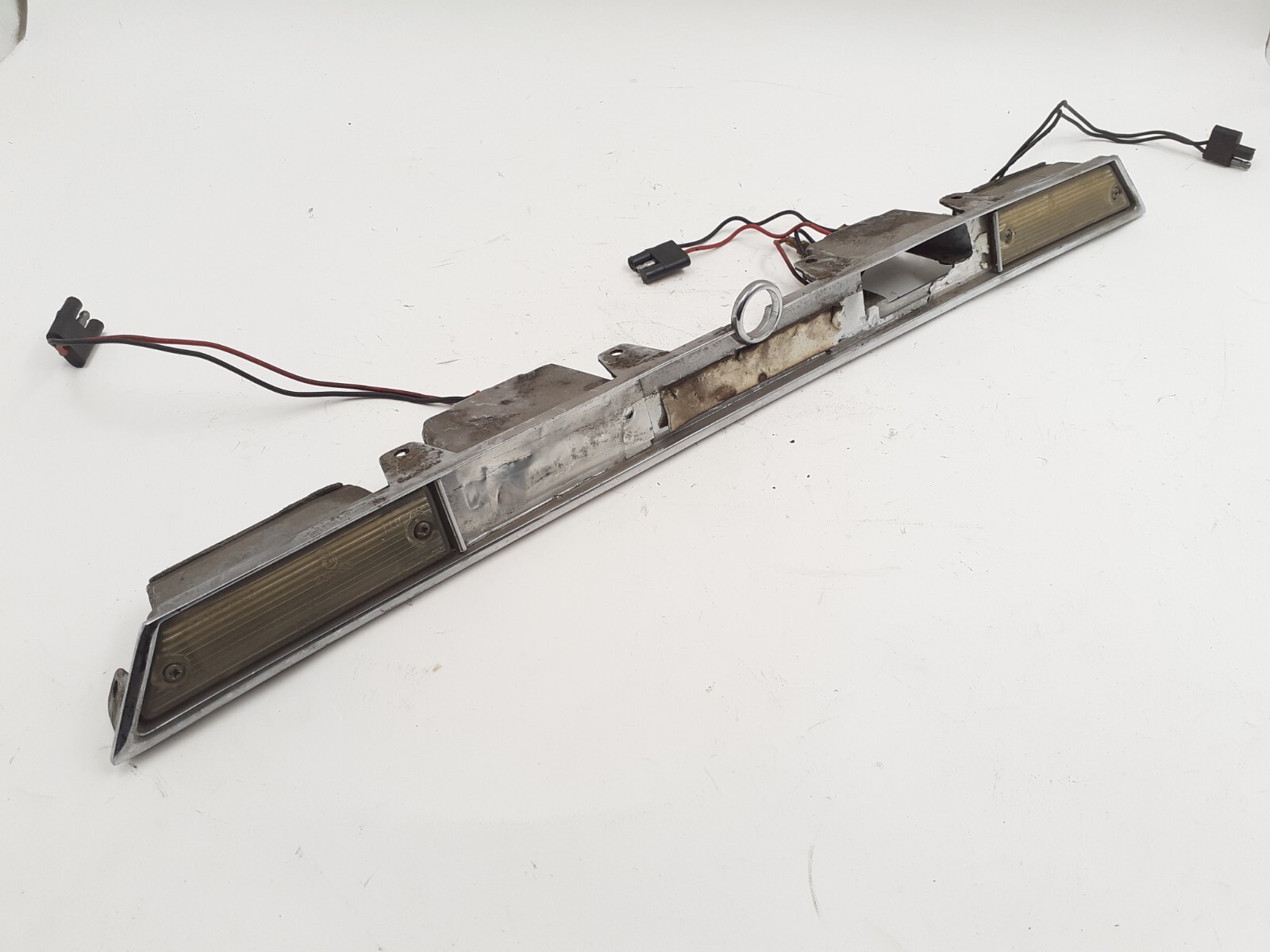 JAGUAR XJS 3.6 V12 BOOT LID REAR PLINTH SECTION FITTING BACK BODY PANEL ...