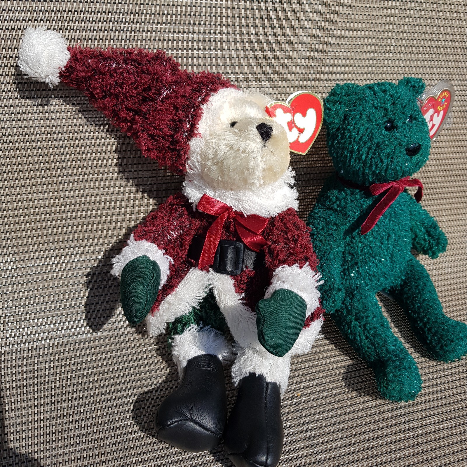 Ty Beanie Babies 2001 HOLIDAY TEDDY Green & 2000 Christmas Red Santa 8 ...