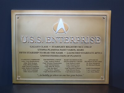 Star Trek Dedication Plaque Eaglemoss Starship NCC-1701-D USS ...