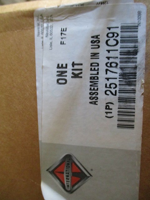 2517611C91 OEM INTERNATIONAL A26 CYLINDER HEAD GASKET KIT W/BOLTS ...