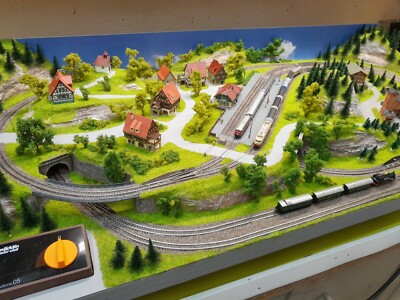 Komplettanlage Spur Z Märklin Modelleisenbahnanlage (Nr.2725)Lieferung ...