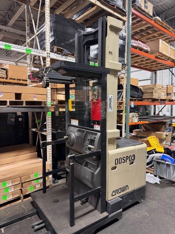CROWN SP3020-30 Electric Order Picker Forklifts 276" Mast LOW HOURS ...