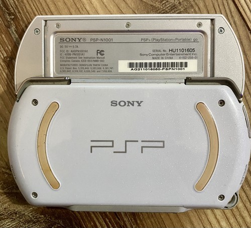 Sony PSP-N1001 GO Pearl White With Charger (TESTED/WORKS) | eBay