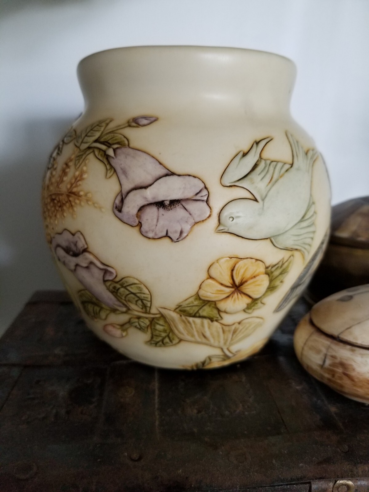 Morning Chorus Jardinia Birds Carved Vase / Pot Harmony Kingdom | eBay