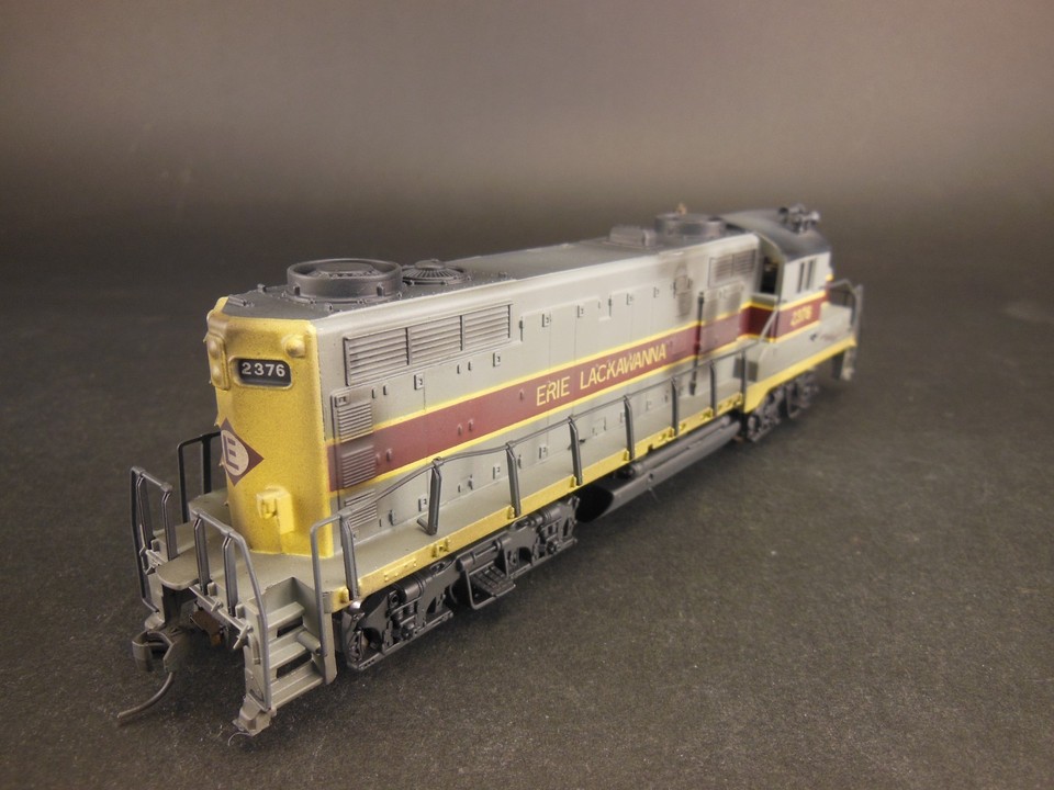 HO SCALE ERIE LACKAWANNA EL 2376 GP 20 LOCOMOTIVE WEATHERED | eBay