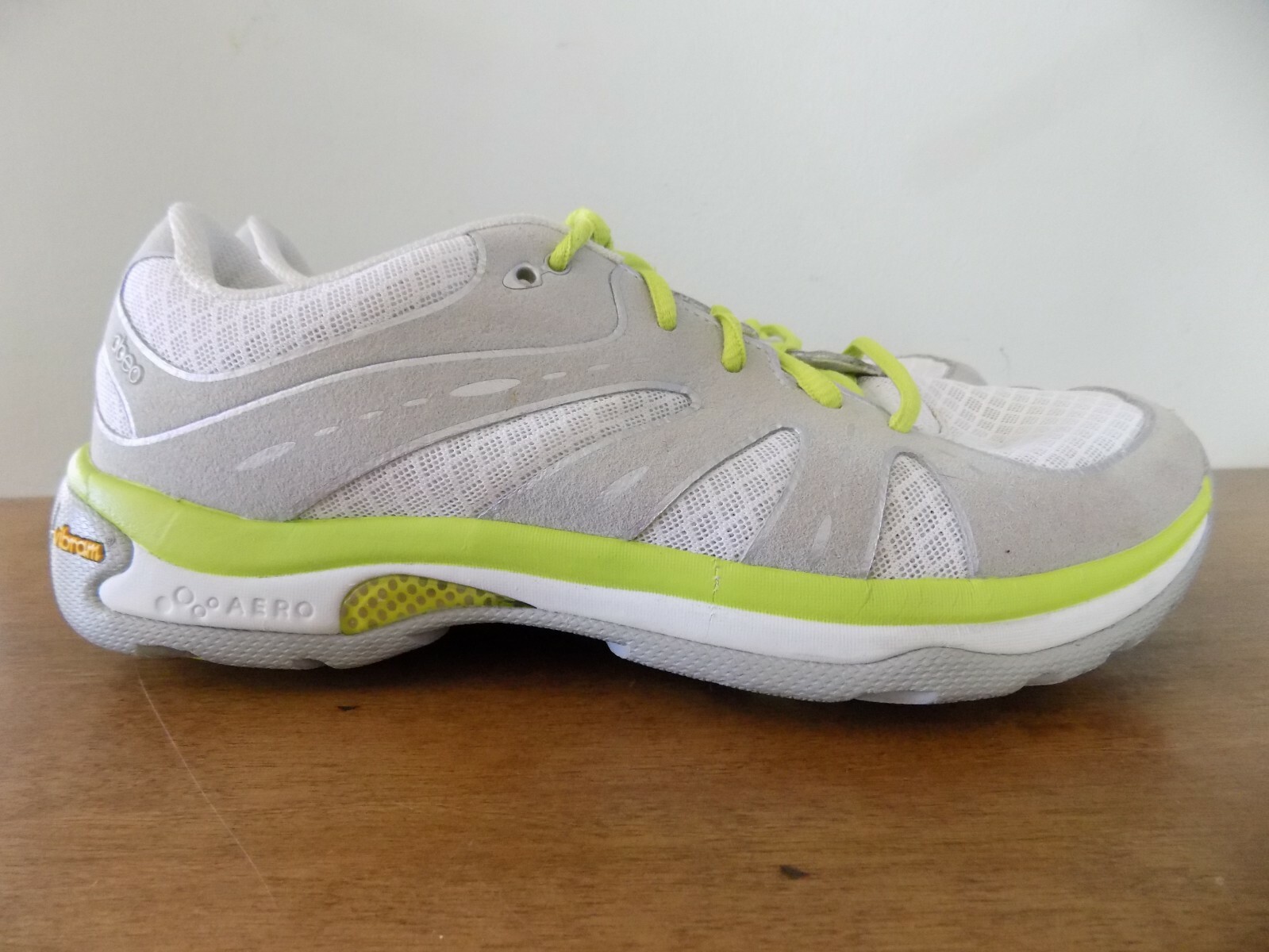 Women's Abeo Aero 3d Core Orthotic Walking Shoes With Vibram Sole Size ...