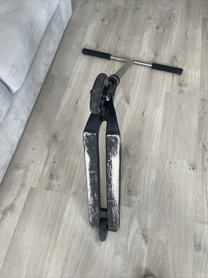 custom scooter,hydra aztec body,kronos longway bars,ethic fork,core ...