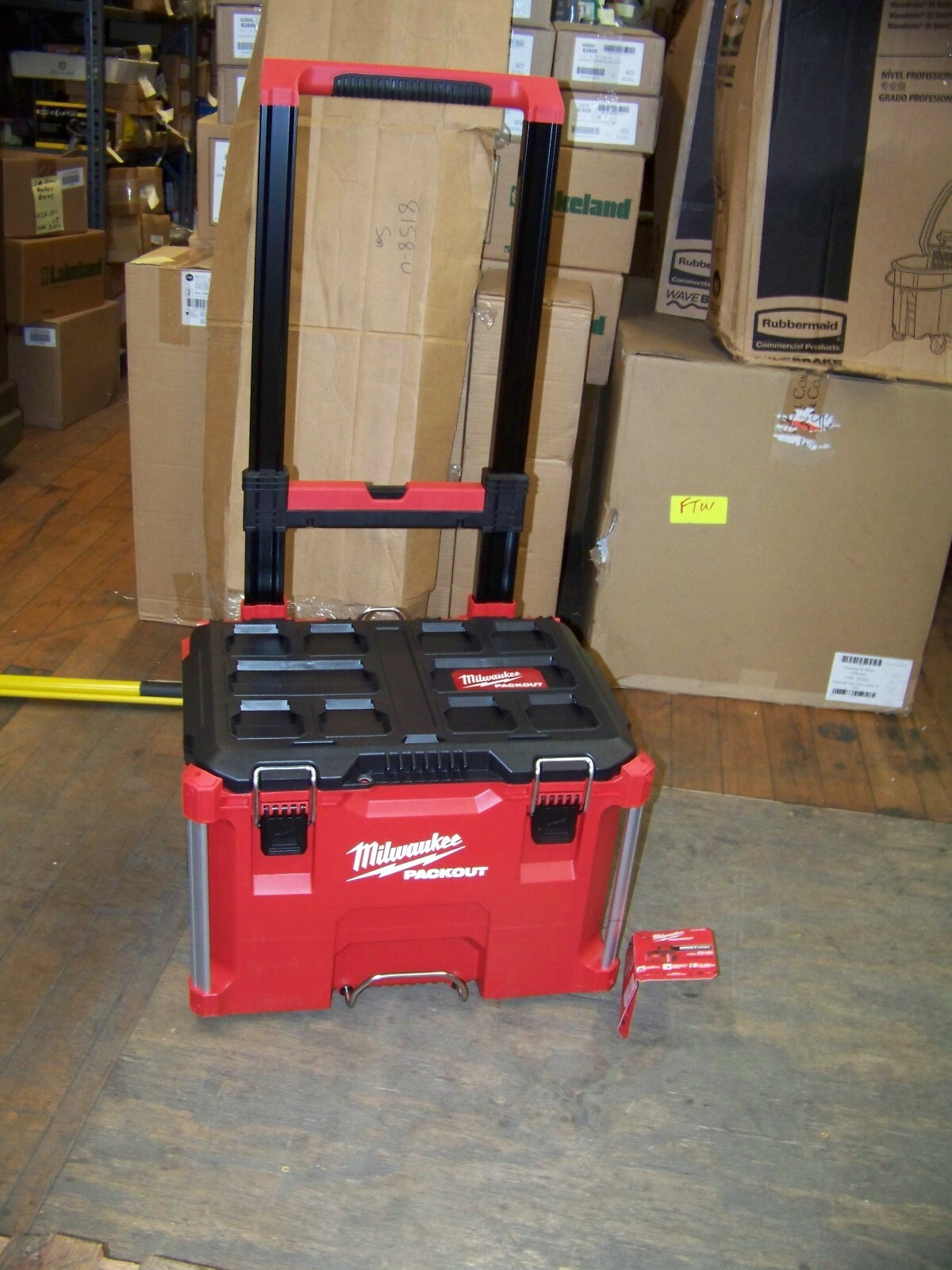 Caja de herramientas con ruedas Milwaukee Packout 48-22-8426 Nuevo