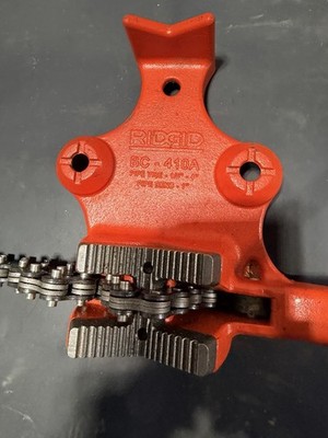RIDGID BC-410A Bench Chain Pipe Vise 1/8–4in Heavy Duty Cast Iron USA ...